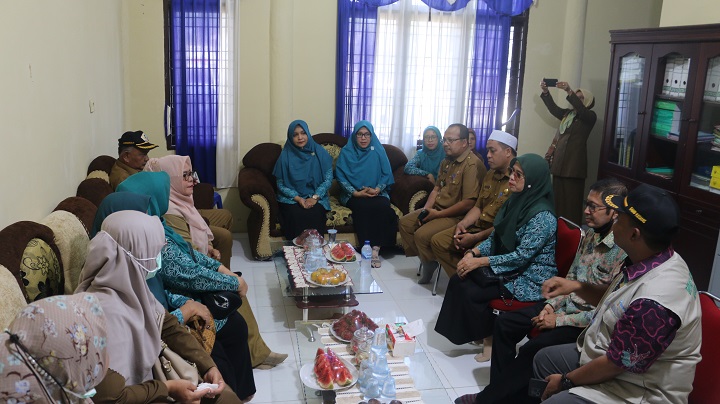 Ketua TP PKK Aceh Utara Pantau Audit Stunting Paya Bakong Ketua TP PKK Aceh Utara Pantau Audit Stunting Paya Bakong